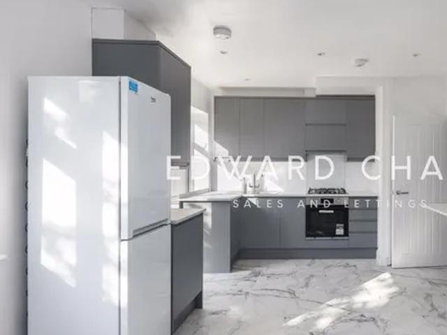 44 Stoneleigh Road, London, IG5 0JB, United Kingdom | 4 bed duplex for rent #138777165 | Rentberry