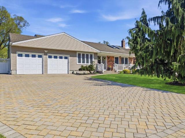 44 Steven Pl, Smithtown, NY 11787 | MLS #989037 | Compass