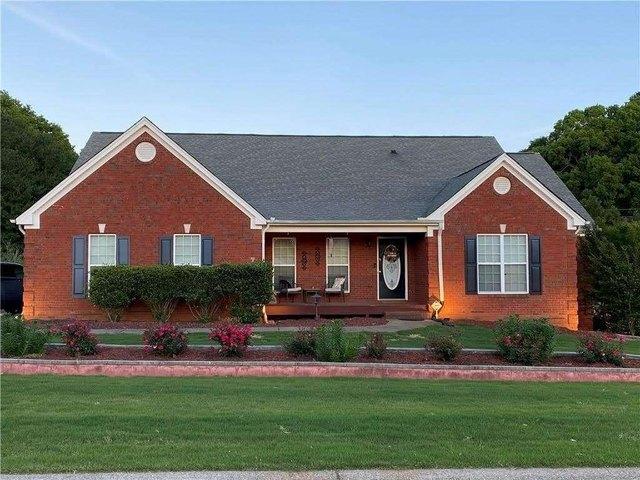 44 Still Water Ln, Jefferson, GA 30549