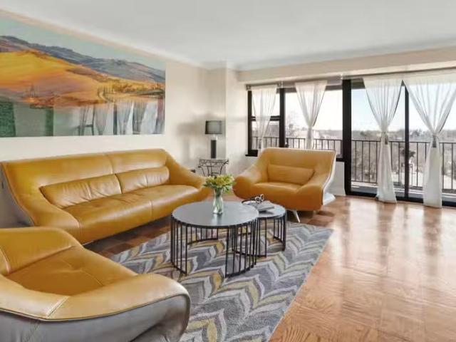 44 Strawberry Hill Ave, Unit 7D, Stamford, CT 06902 MLS #2410.