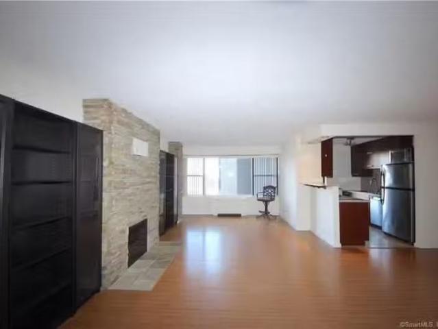44 Strawberry Hill Avenue, 2G, Stamford, CT 06902