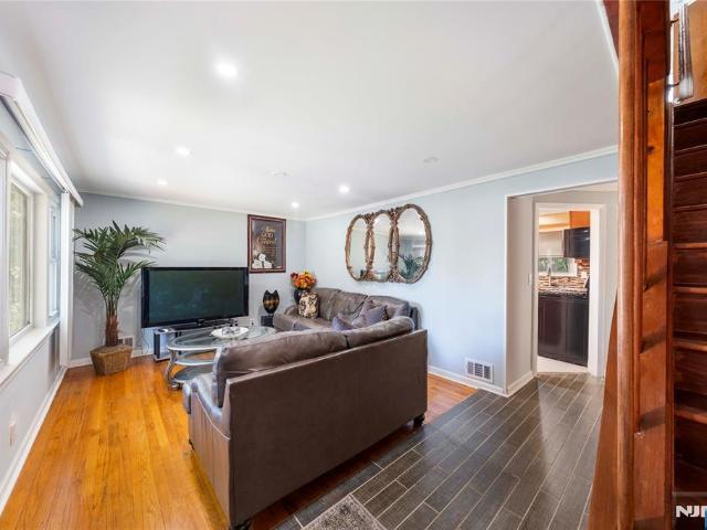 44 Sunnyside Road