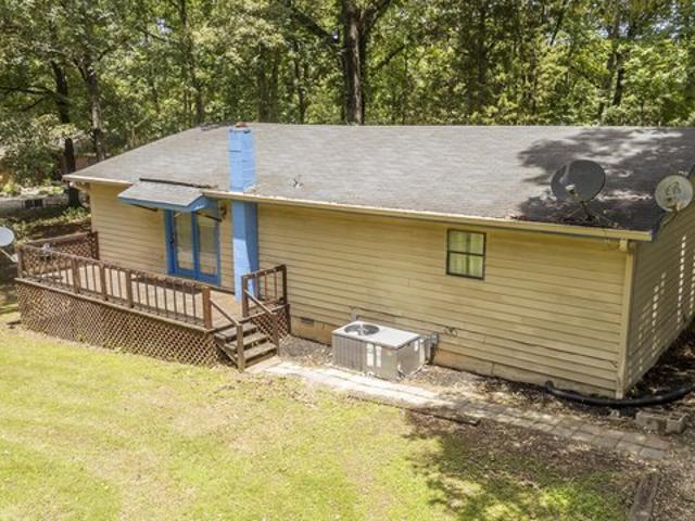 44J B Jones Rd, Trenton, TN 38382