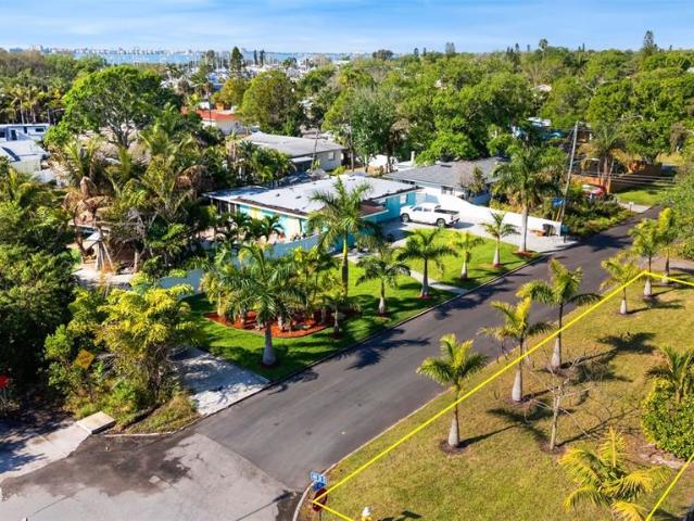 44th St S, St. Petersburg, FL 33711 | MLS #TB8498 | Compass