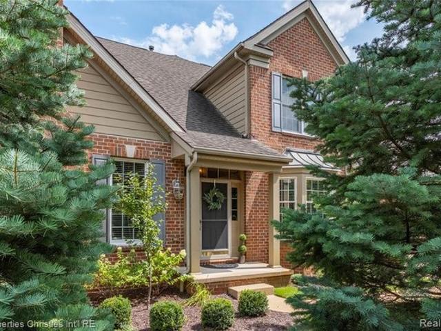 45042 Broadmoor Cir S, Northville Township, MI 48168