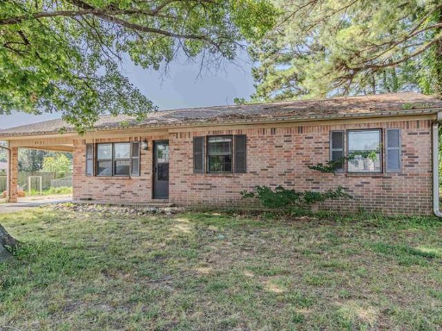 4504 Valley View Dr, Paragould, AR 72450