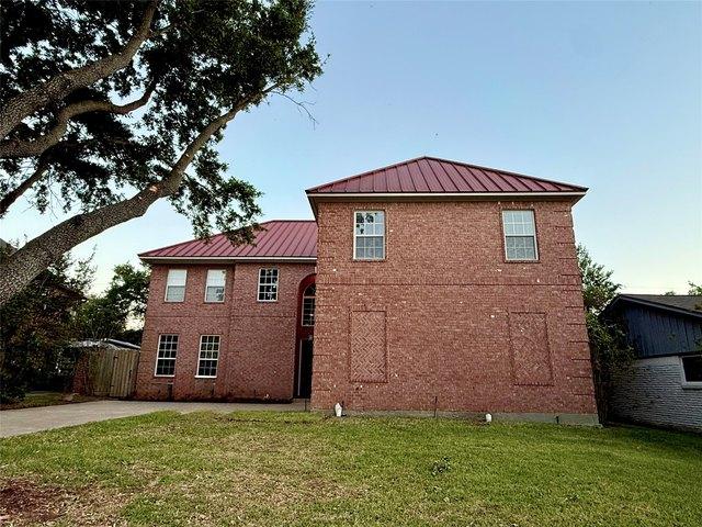 4505 Mimosa Dr, Bellaire, TX 77401