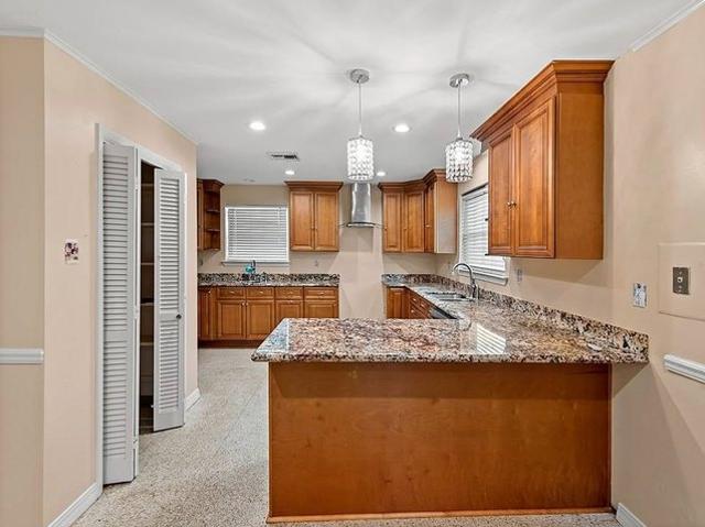 4505 Laplace St, Metairie, LA 70006