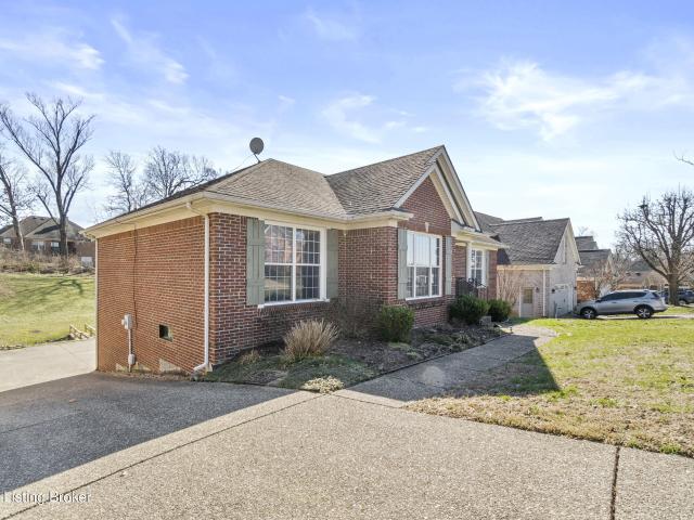 4505 Saratoga Woods Dr