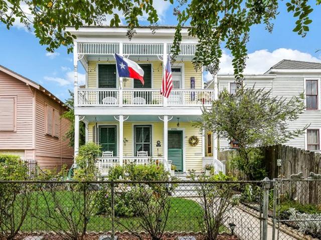 4506 Avenue K, Galveston, TX 77551