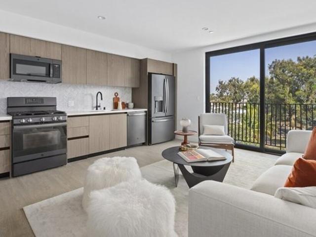 4506 Dockweiler St Unit 201, Los Angeles, CA 90019
