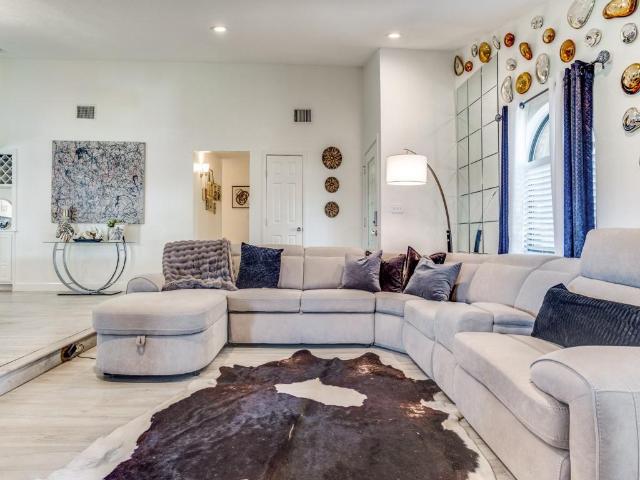4506 Freeport Drive