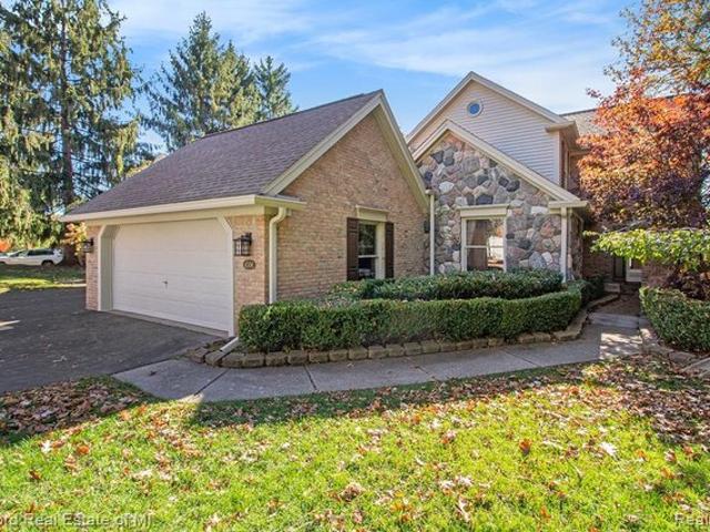 4506 Golf View Dr, Genoa Township, MI 48116