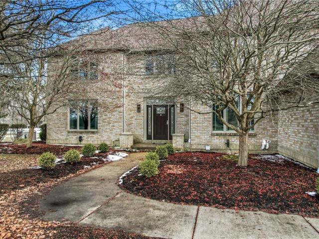 4506 Whippoorwill Dr, Hermitage, PA 16148 | MLS #1741