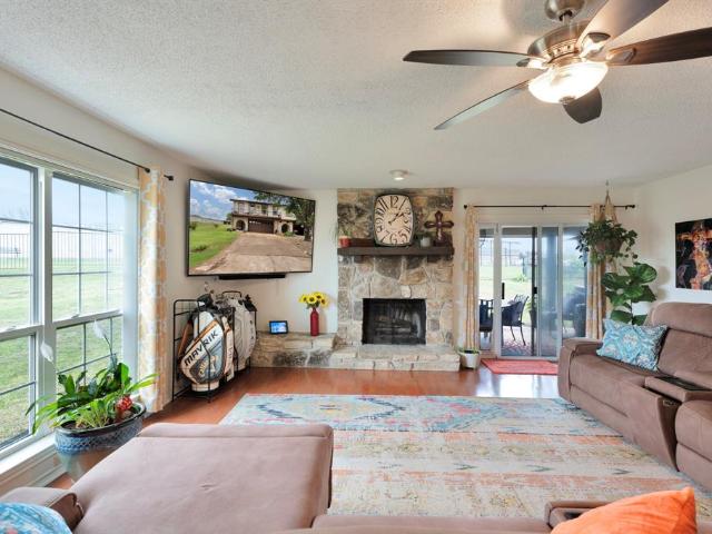 4507 Overlook Ct, Granbury, TX 76049 | MLS #21239