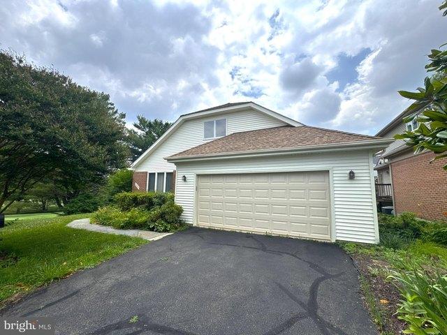 4507 Highland Green Ct, Alexandria, VA 22312