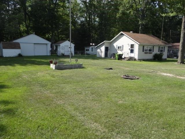 4507 4 Lakeview Dr, Beaverton, MI 48612