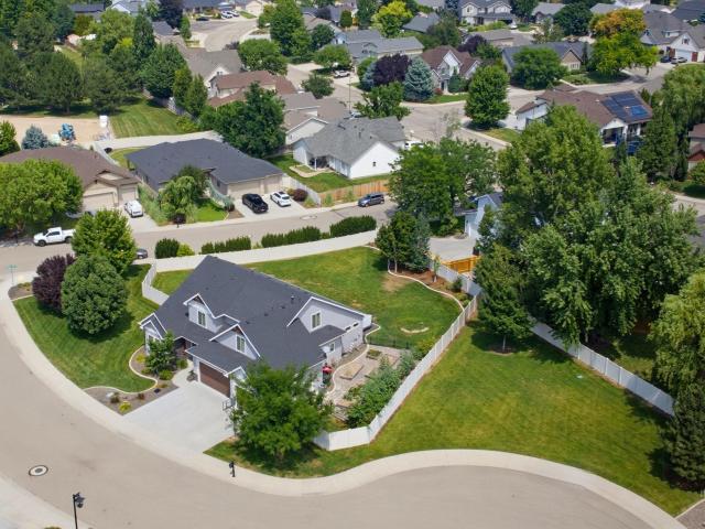 4508 N Rosepoint Place