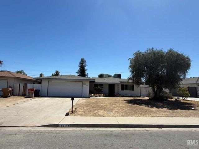 4508 Brunswick St, Bakersfield, CA 93307
