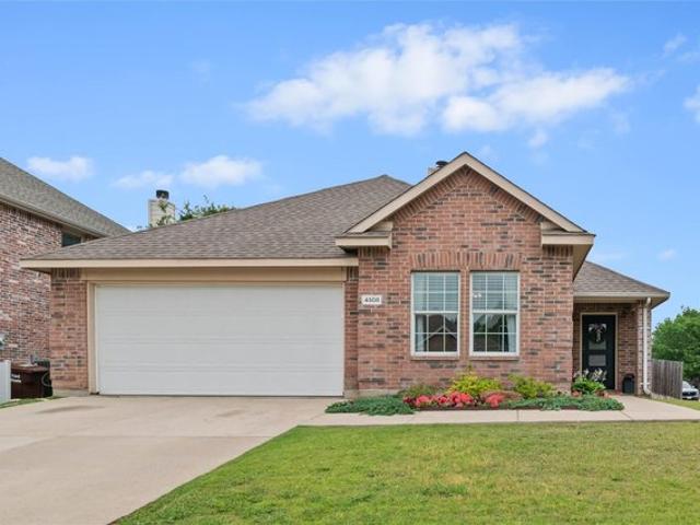 4508 Redbud Dr, Denton, TX 76208