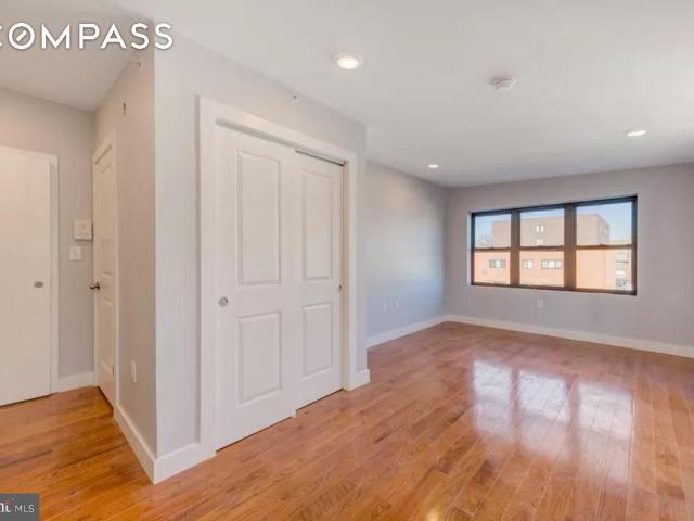 4508 Walnut St 201, Philadelphia, PA