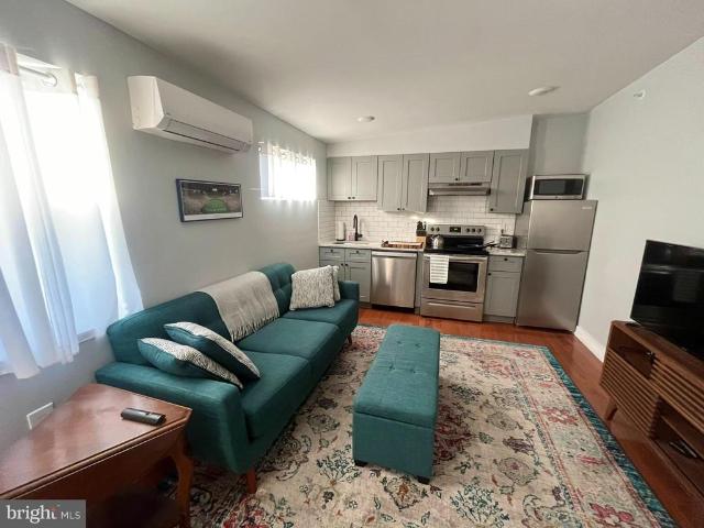 4508 Walnut Street # 304