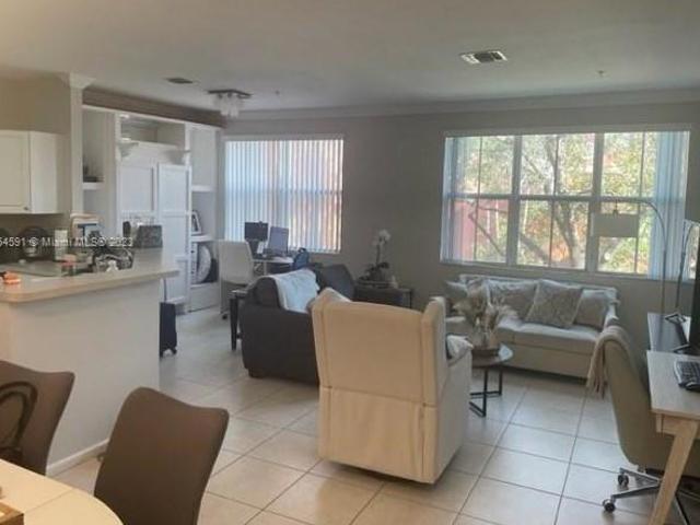 4508 160th Ave SW #724, Miramar, FL 33027