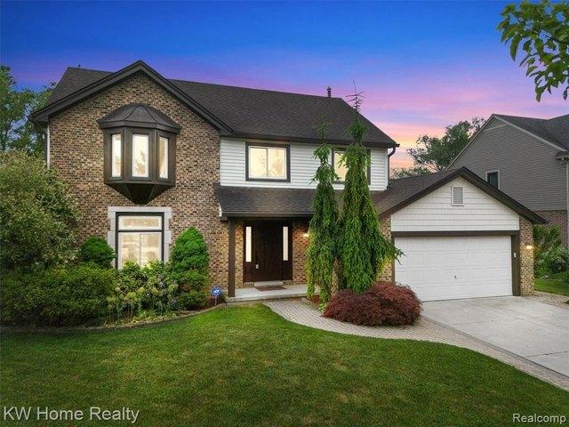 45095 Turnberry Ct, Canton, MI 48188