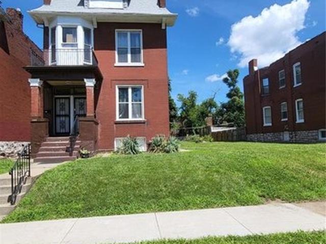 4509 Adelaide Ave, Saint Louis, MO 63115