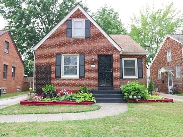 4509 Biddulph Ave, Cleveland, OH 44144