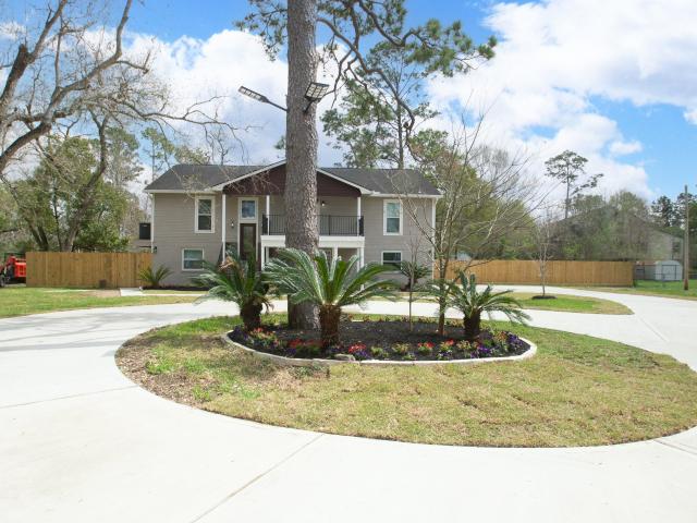4509 Country Club Drive