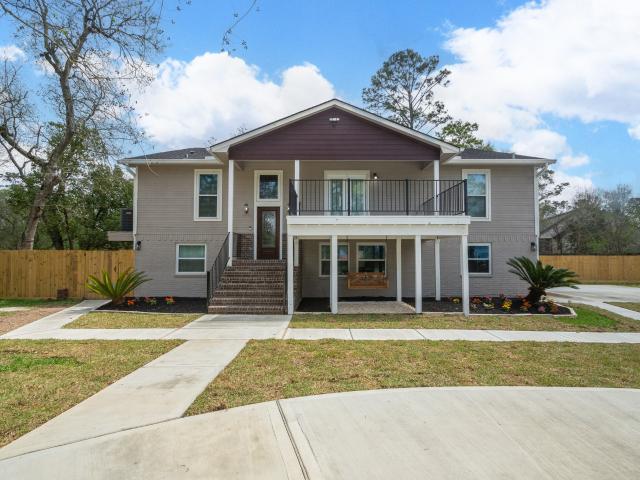 4509 Country Club Drive
