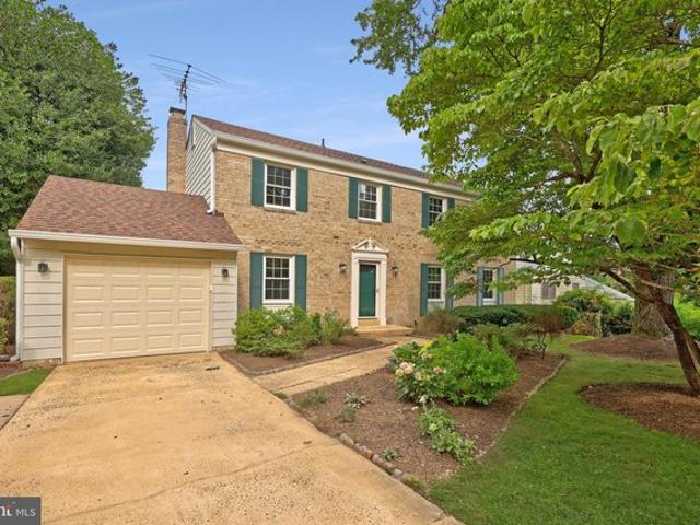 4509 Wakefield Chapel Rd, Annandale, VA 22003