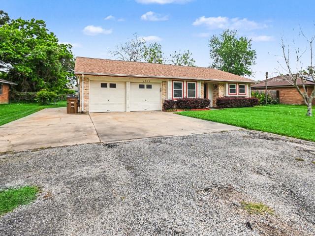 4509 37th St E, Dickinson, TX 77539 | MLS #81949 | Compass