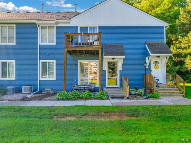 45000 Bayview Drive