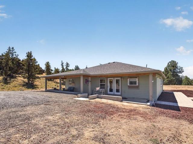 4500 NW 52nd St, Redmond, OR 97756
