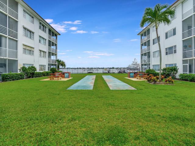 4500 N Flagler Dr, Unit C8, West Palm Beach, FL 33407 | MLS #B26014 | Compass