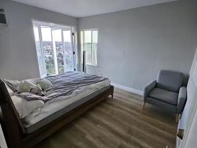 4500 Castle Crest Dr Houses in Los Angeles, CA