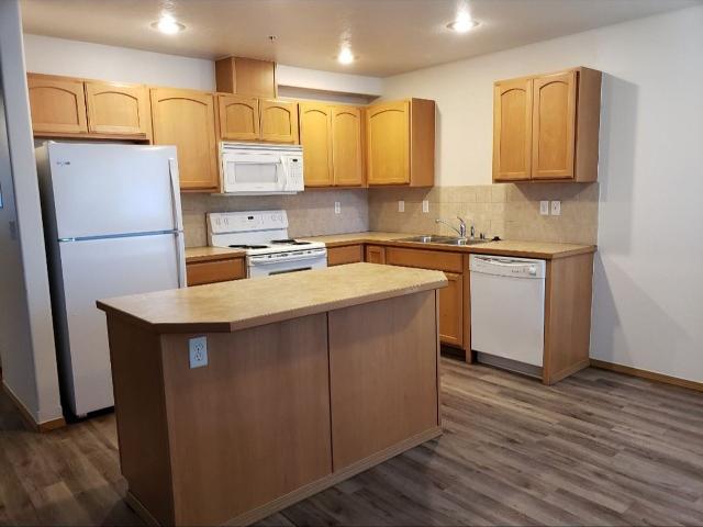 4500 2 Bedroom Apartment for Rent at Rosevue Apartments, Spokane Valley, WA 99037 Spokane Valley