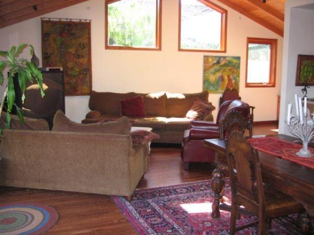 $4500 / 4br 2300ft² Grt home: 4bd/2.5ba/2car garage