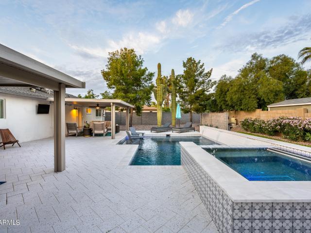 4501 N 86TH Place