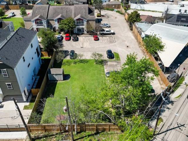 4501 N Main St, Houston, TX 77009