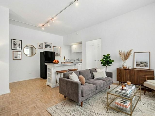 4501 Broadway, New York, NY