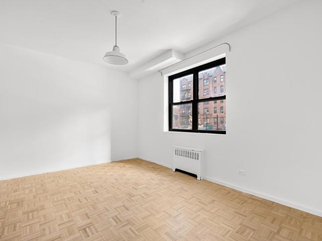 4501 Broadway, Unit 1C