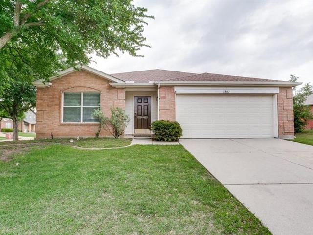 4501 Claret Ct, Denton, TX 76226