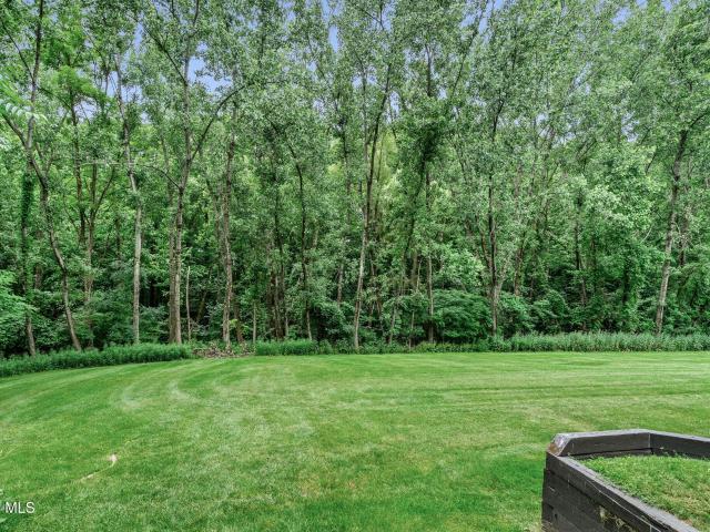 4501 S Foxwood Drive