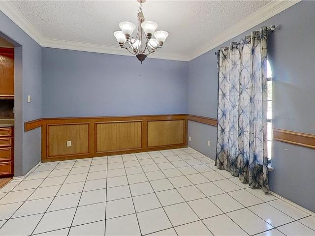 4501 Silver Hollow Drive