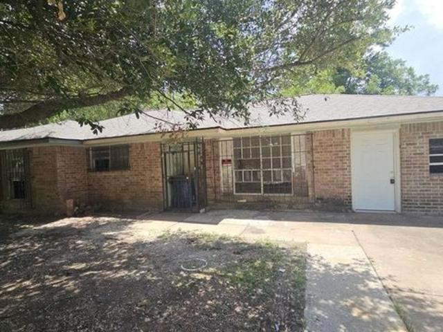 4502 Charriton Dr, Houston, TX 77039