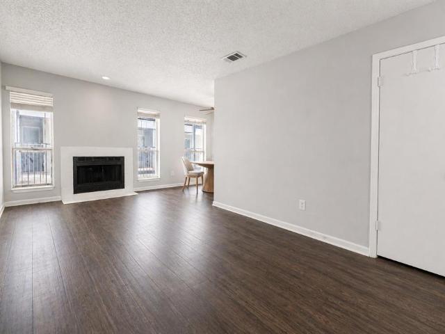 4502 Gaston Avenue # 111