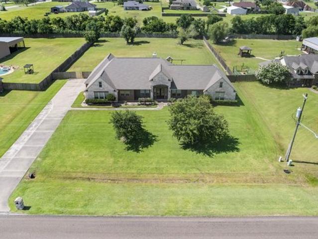 4502 Landon Ln, Baytown, TX 77523